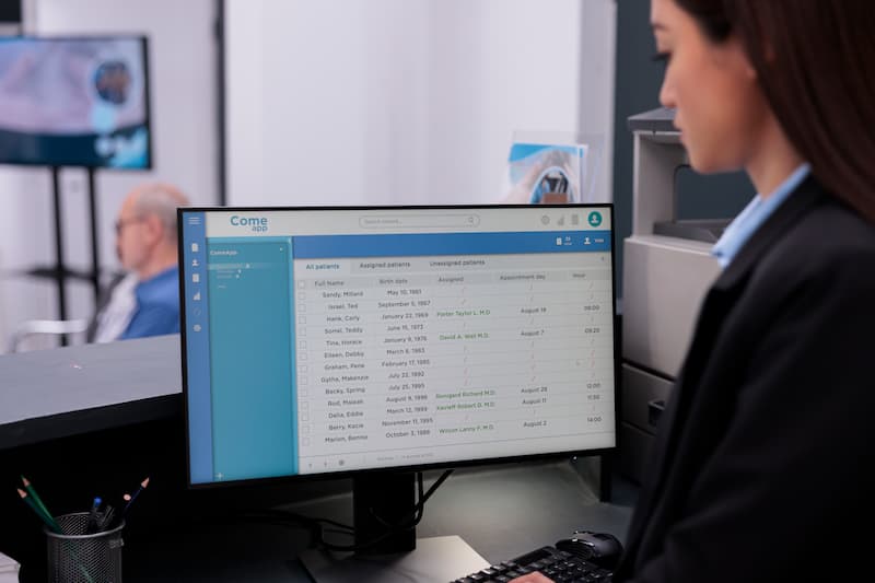 Balancing Automation and Personal Touch in Client Management
